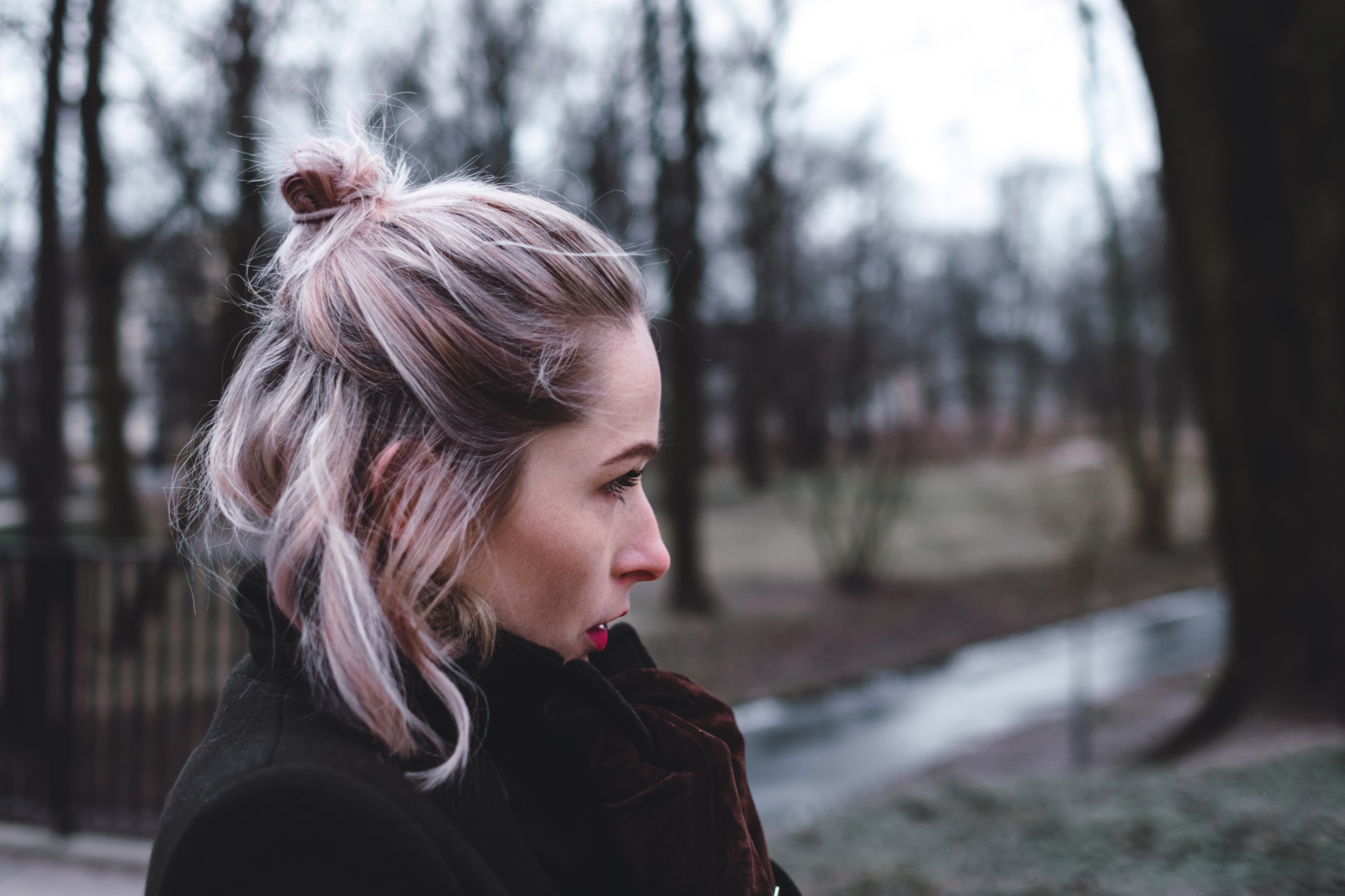 Moody outdoor female profile portrait 2 - freestocks.org - Free stock photo